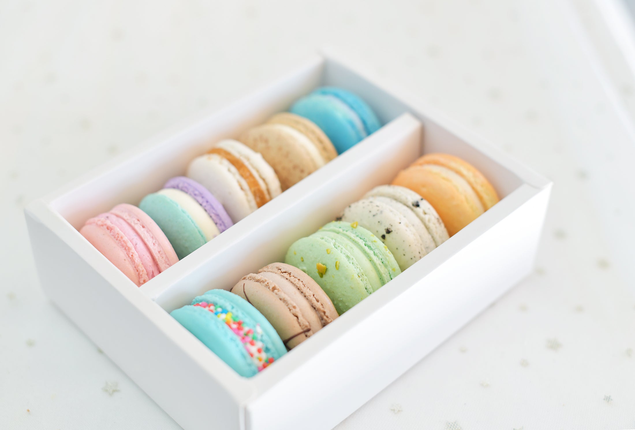 Macarons - Assorted 10Pcs – UniCake